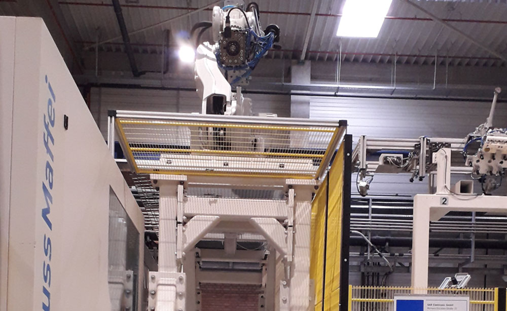 Proiecte realizate de Plastics Bavaria - 25 de masini KraussMaffei ...