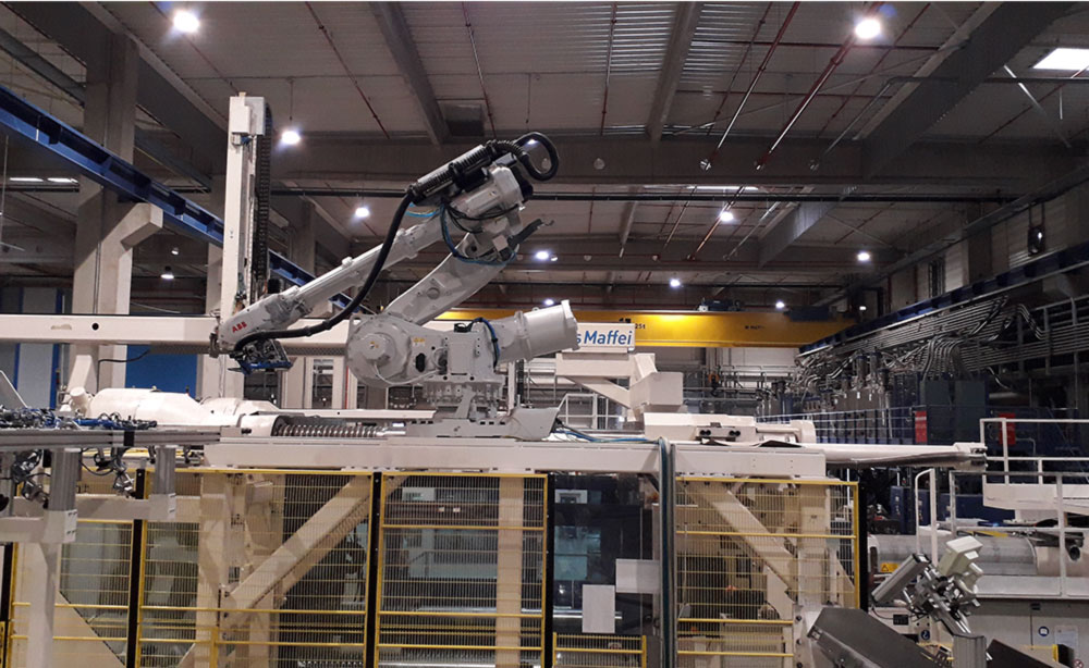 Proiecte realizate de Plastics Bavaria - 25 de masini KraussMaffei ...